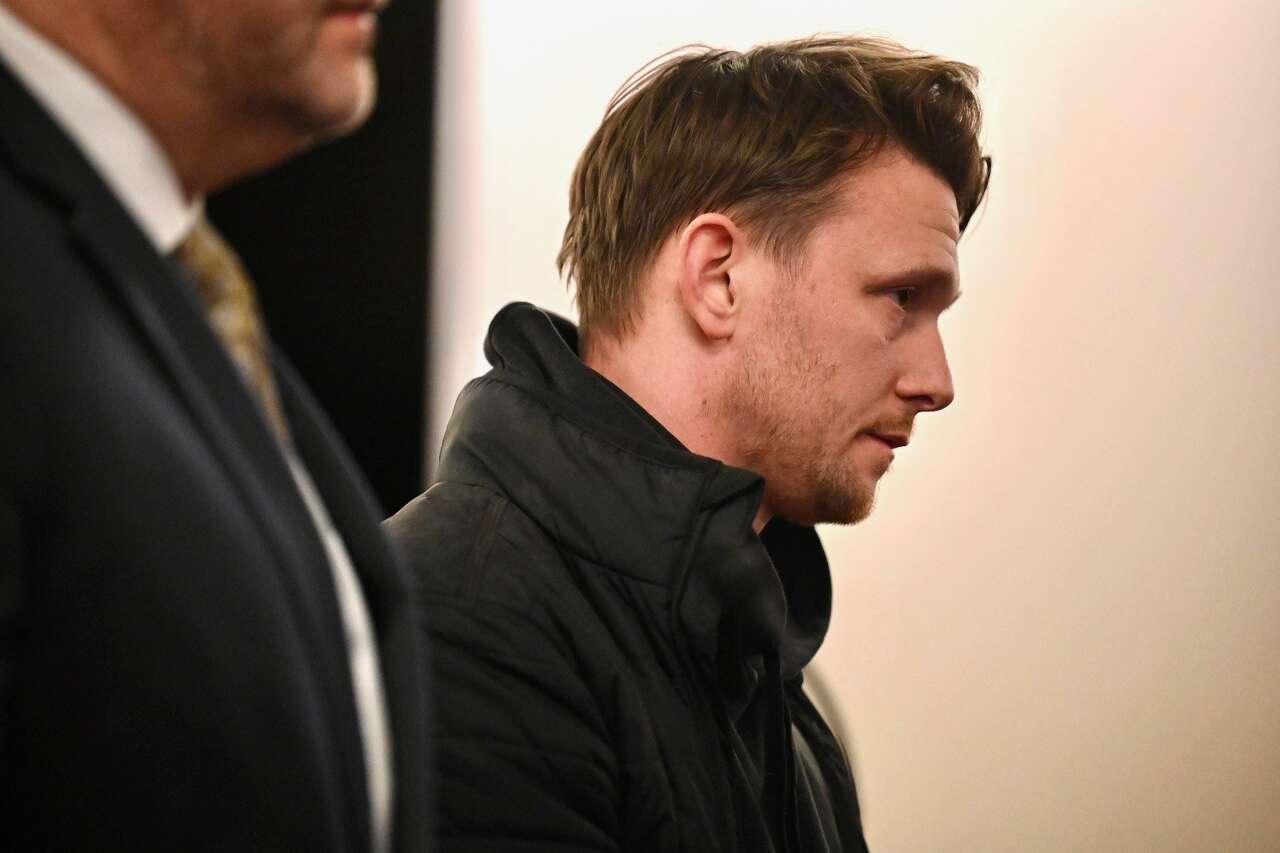 Police arrest Cohoes teacher charged with raping teenage student