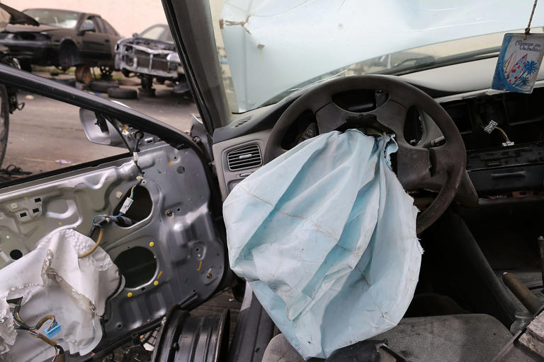 US considering permanent ban on air bags components by China company