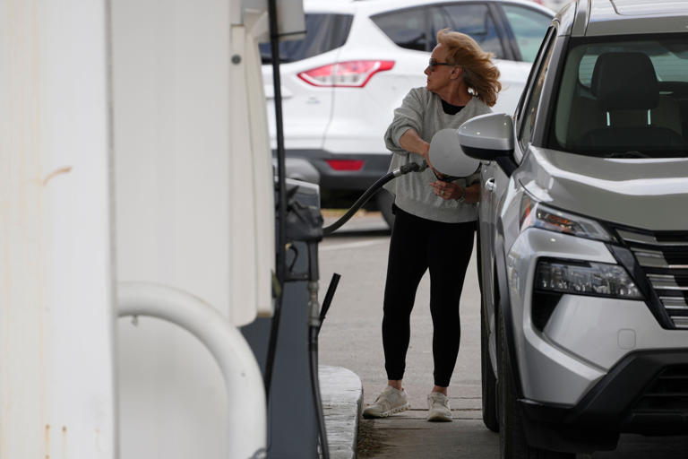 Needing to fill cars and equipment, high gas prices hit landscapers ...
