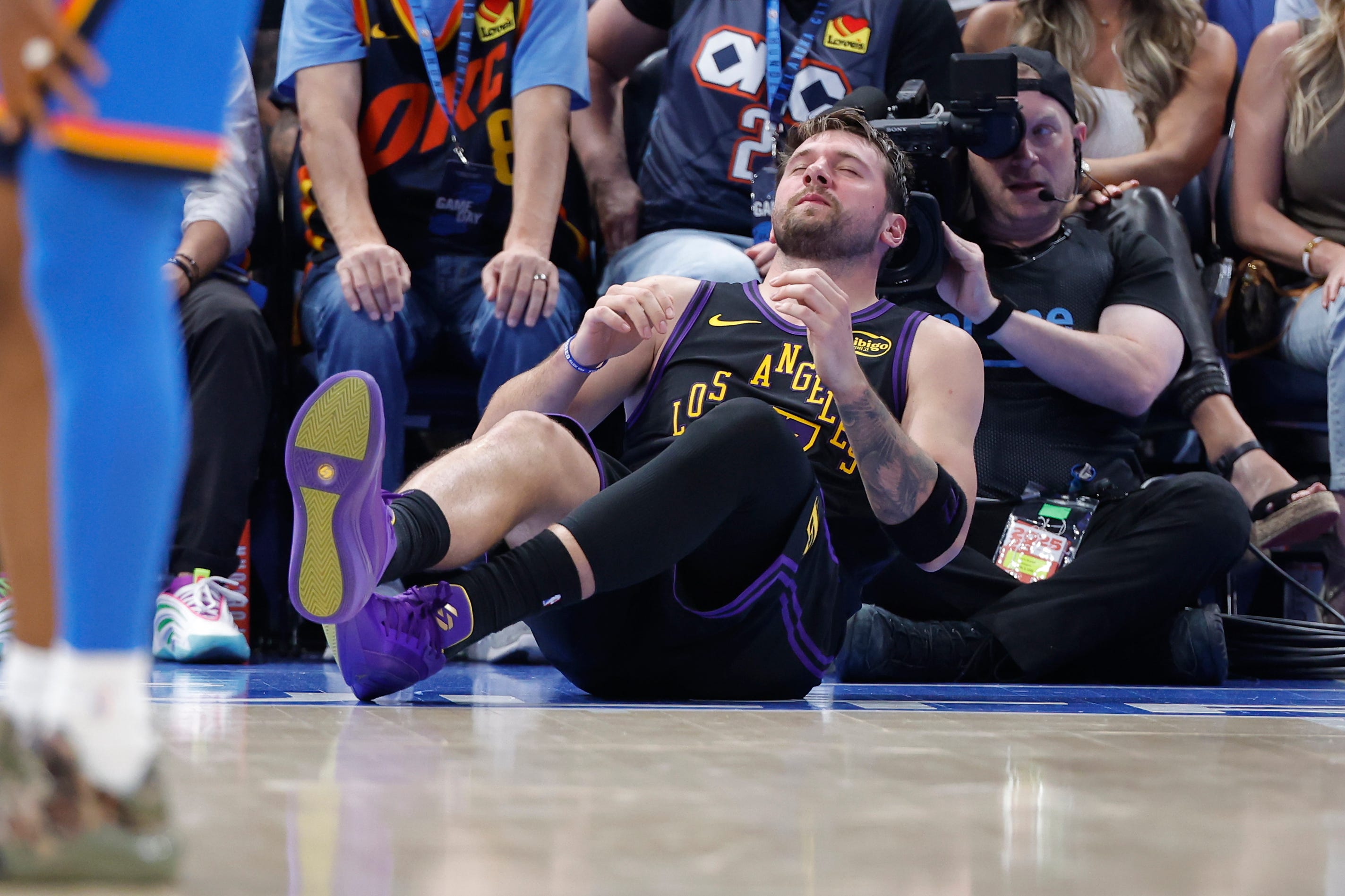 Luka Doncic injury update: Lakers star reportedly out vs Thunder in ...