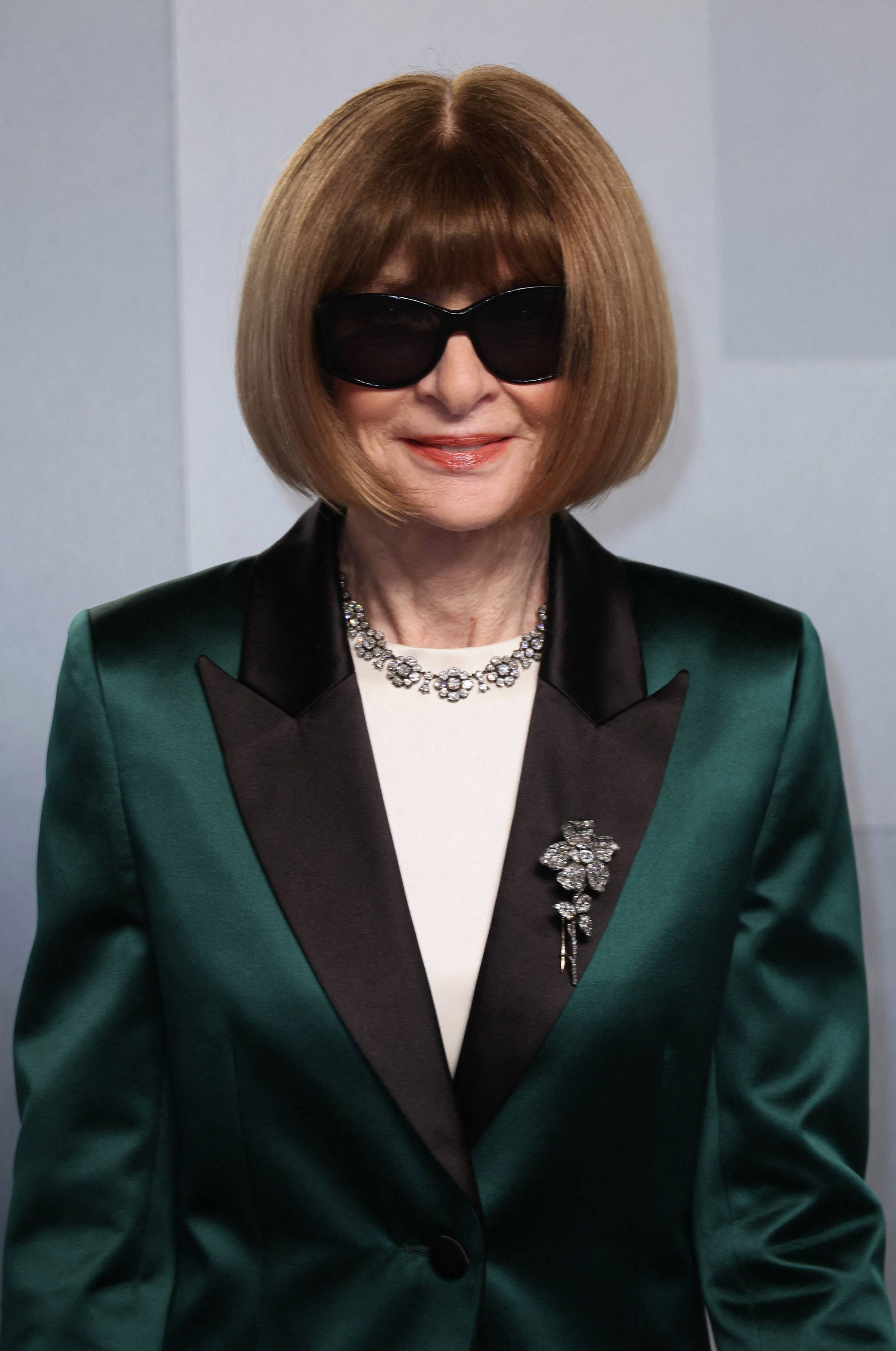 Insiders irked Anna Wintour clings to Met Ball power as new chief Chloe ...
