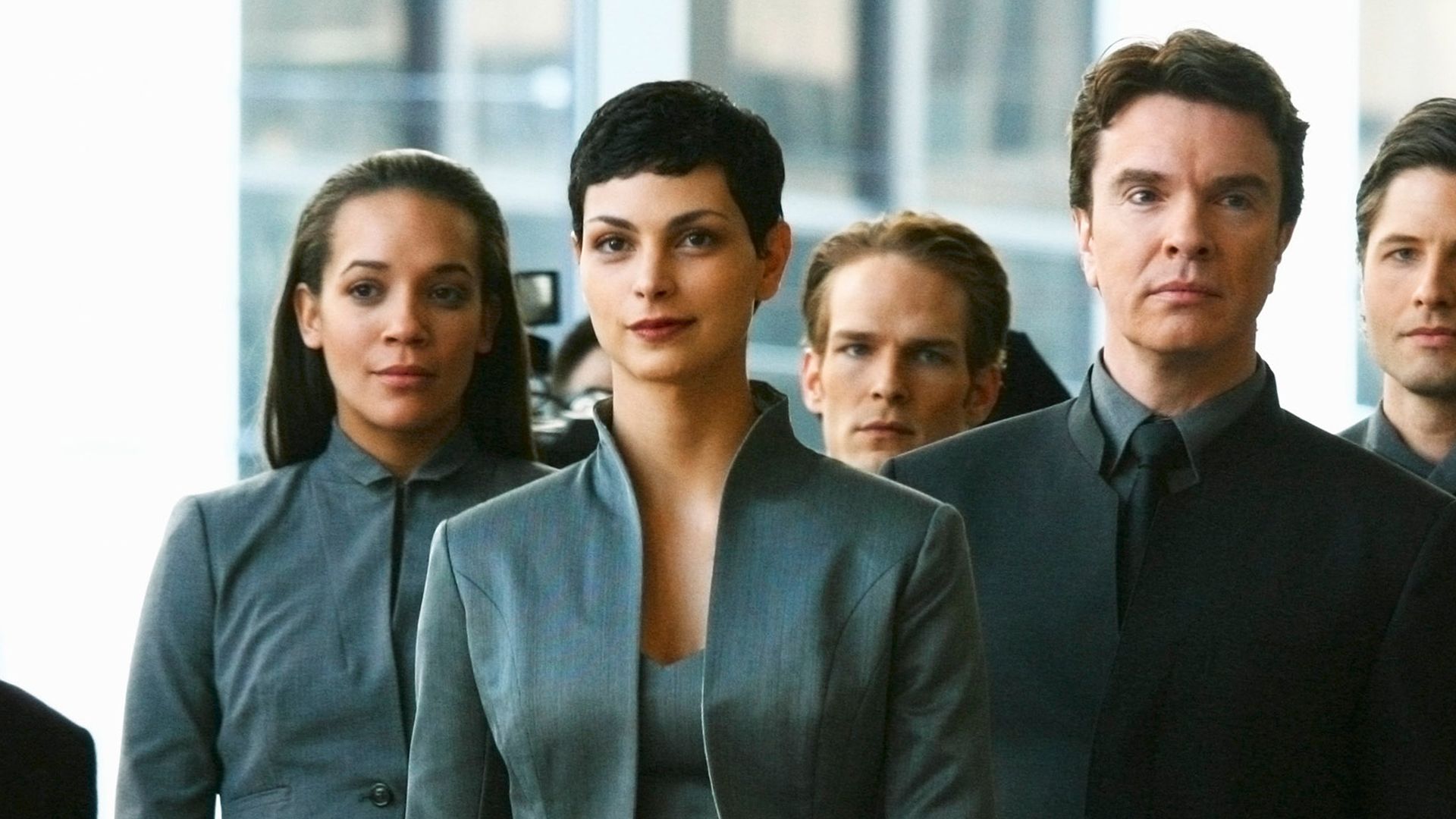 Morena Baccarin's 2-part sci-fi remake V is an undisputed masterpiece