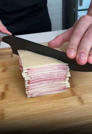The ultimate deep-fried ham & cheese sandwich: Easy and irresistible recipe