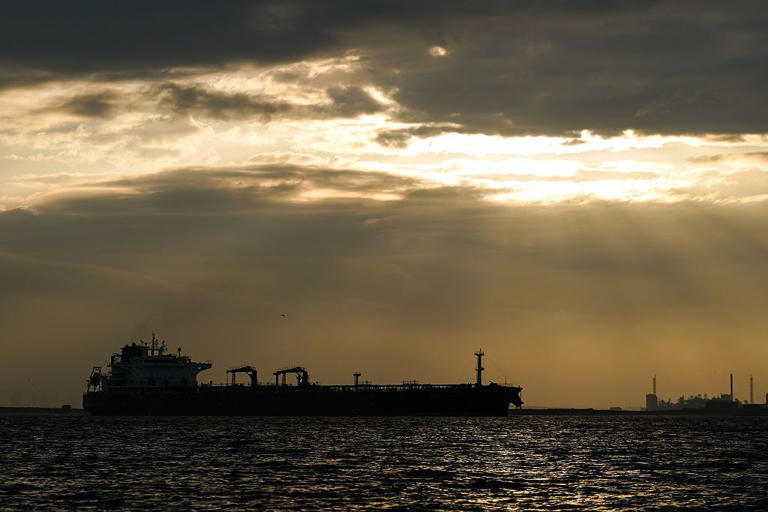 US allies work on plan B for Hormuz Strait if Trump walks away