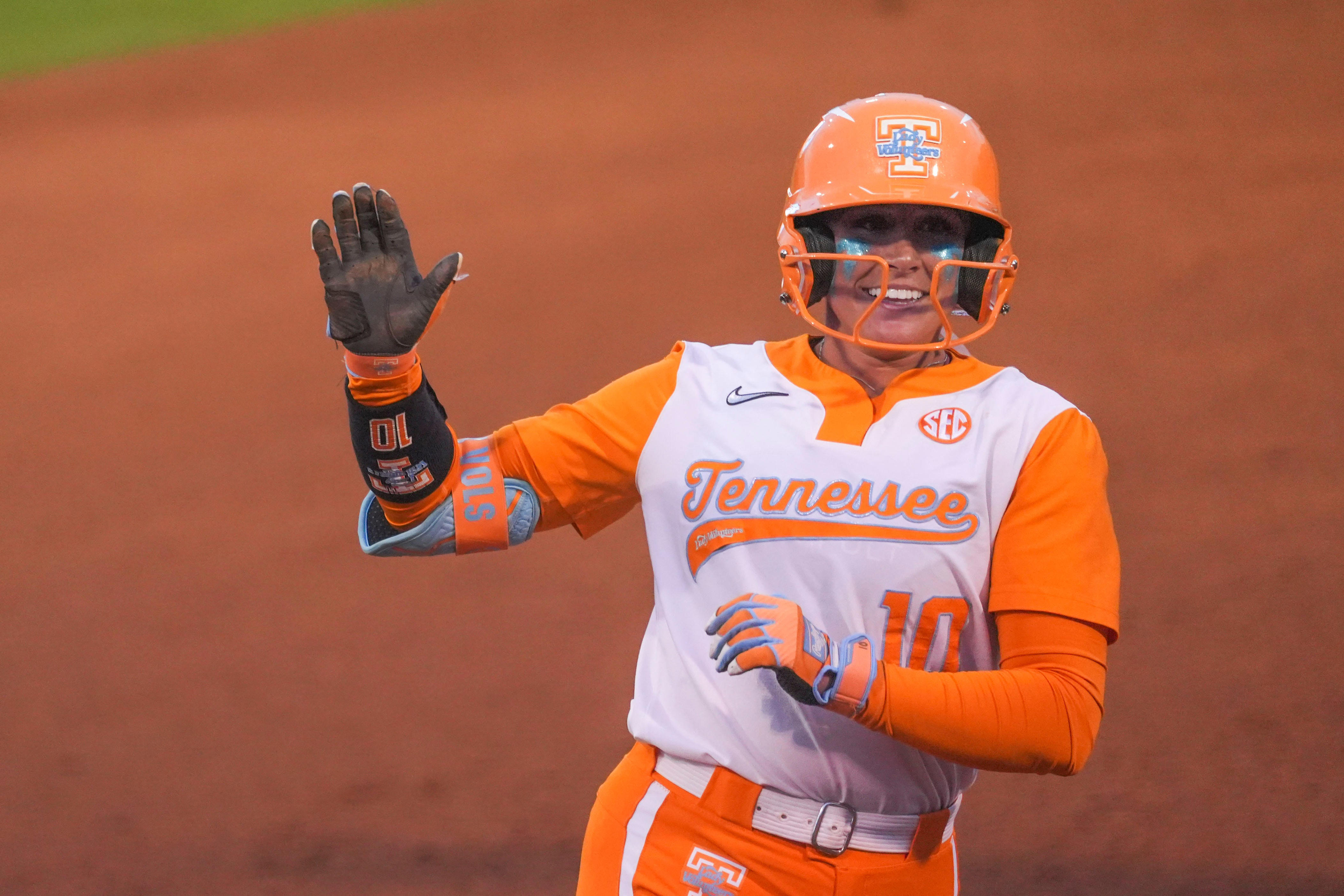 Why Alannah Leach is key to Tennessee softball's offensive resurgence