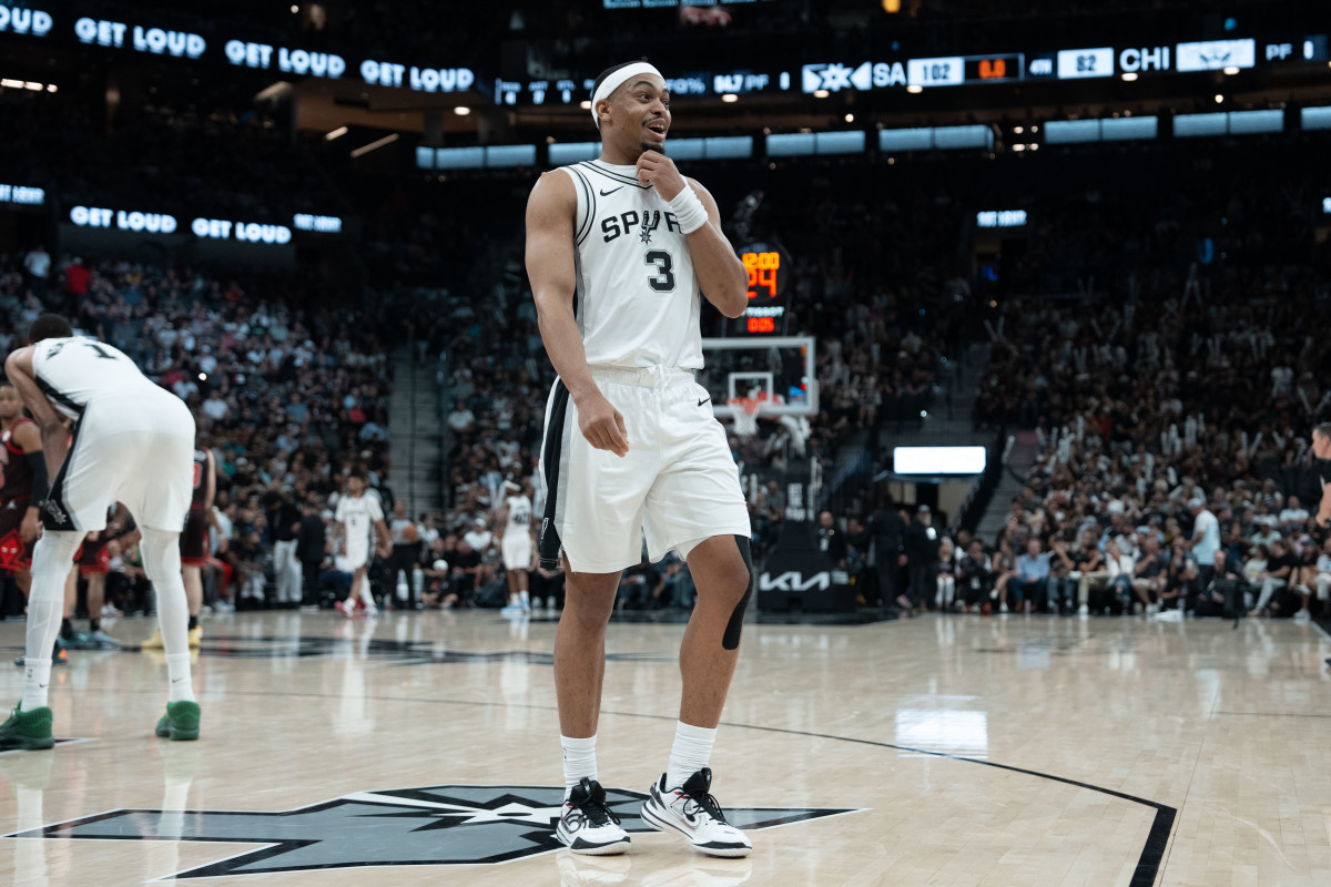 Keldon Johnson becomes first Spurs player to score 1,000 points off the ...