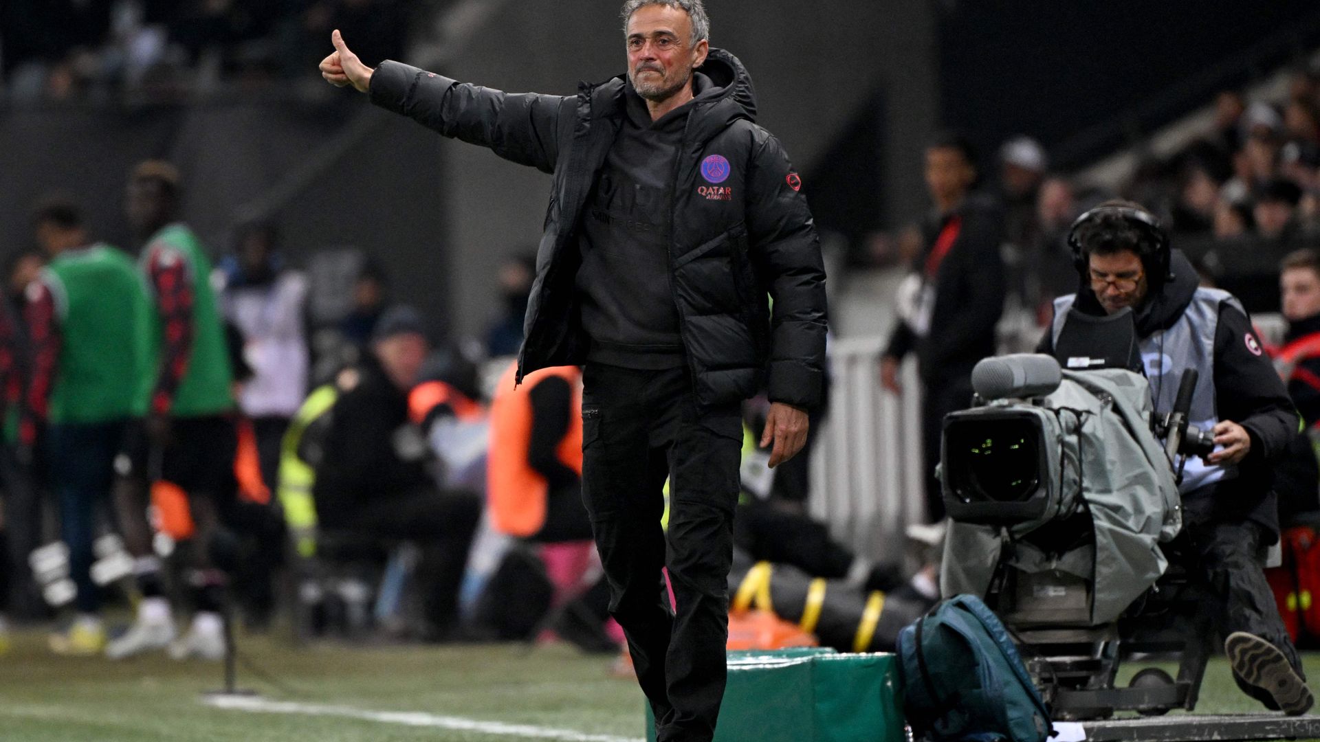 Paris Saint Germain: Star-Trainer Luis Enrique soll mehr verdienen als ...