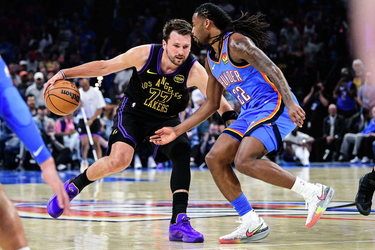 Luka Doncic suffers apparent injury, putting in question availability ...