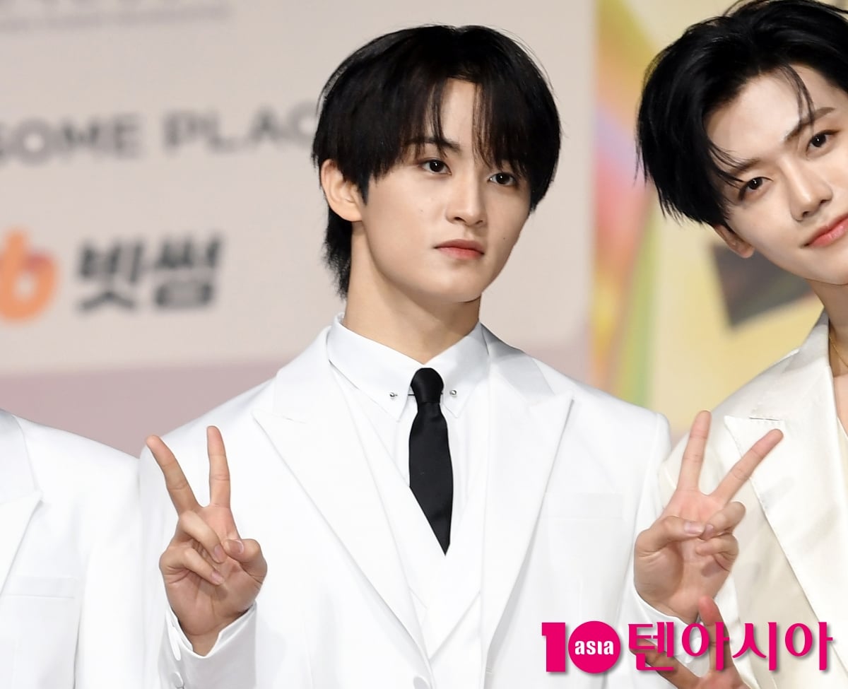 [공식] "모든 NCT서 탈퇴" 마크, SM 떠난다…전속계약 종료
