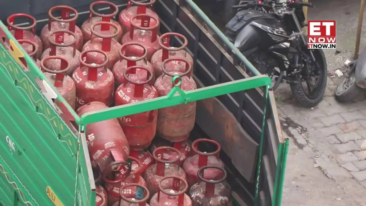 Middle East crisis: LPG cylinder shortage in India? IOCL, HPCL ensure ...