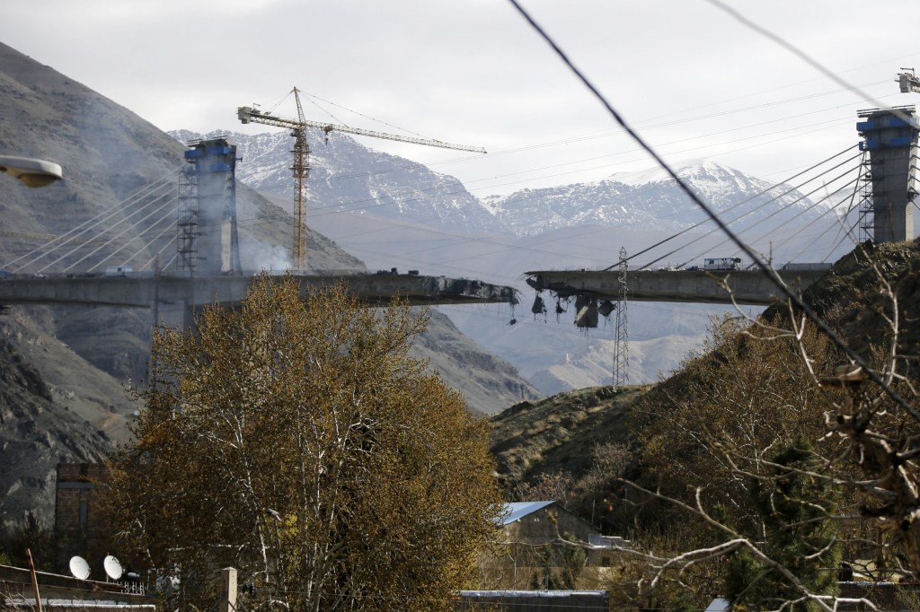 Iran’s tallest bridge bombed in just seconds in US-Israeli air strikes ...