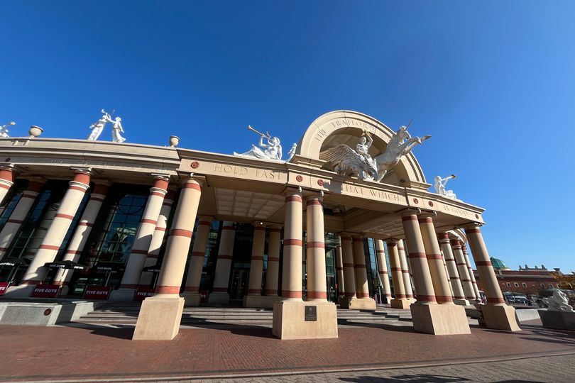 Trafford Centre and Arndale opening hours for Easter bank holiday ...
