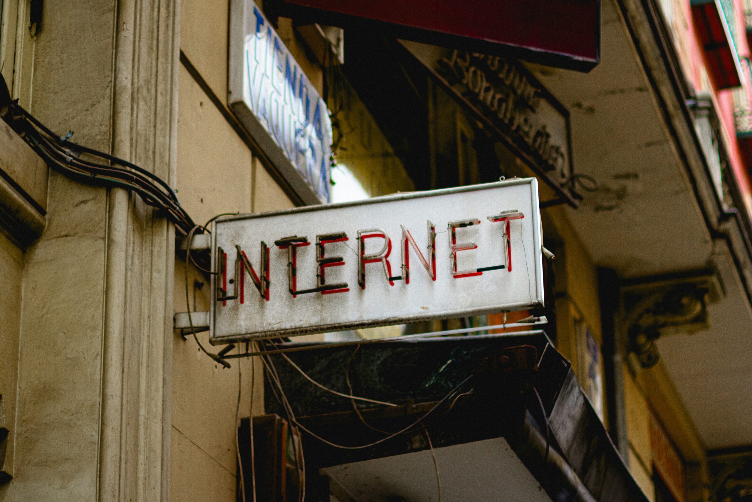15 bizarre internet mysteries that were solved
