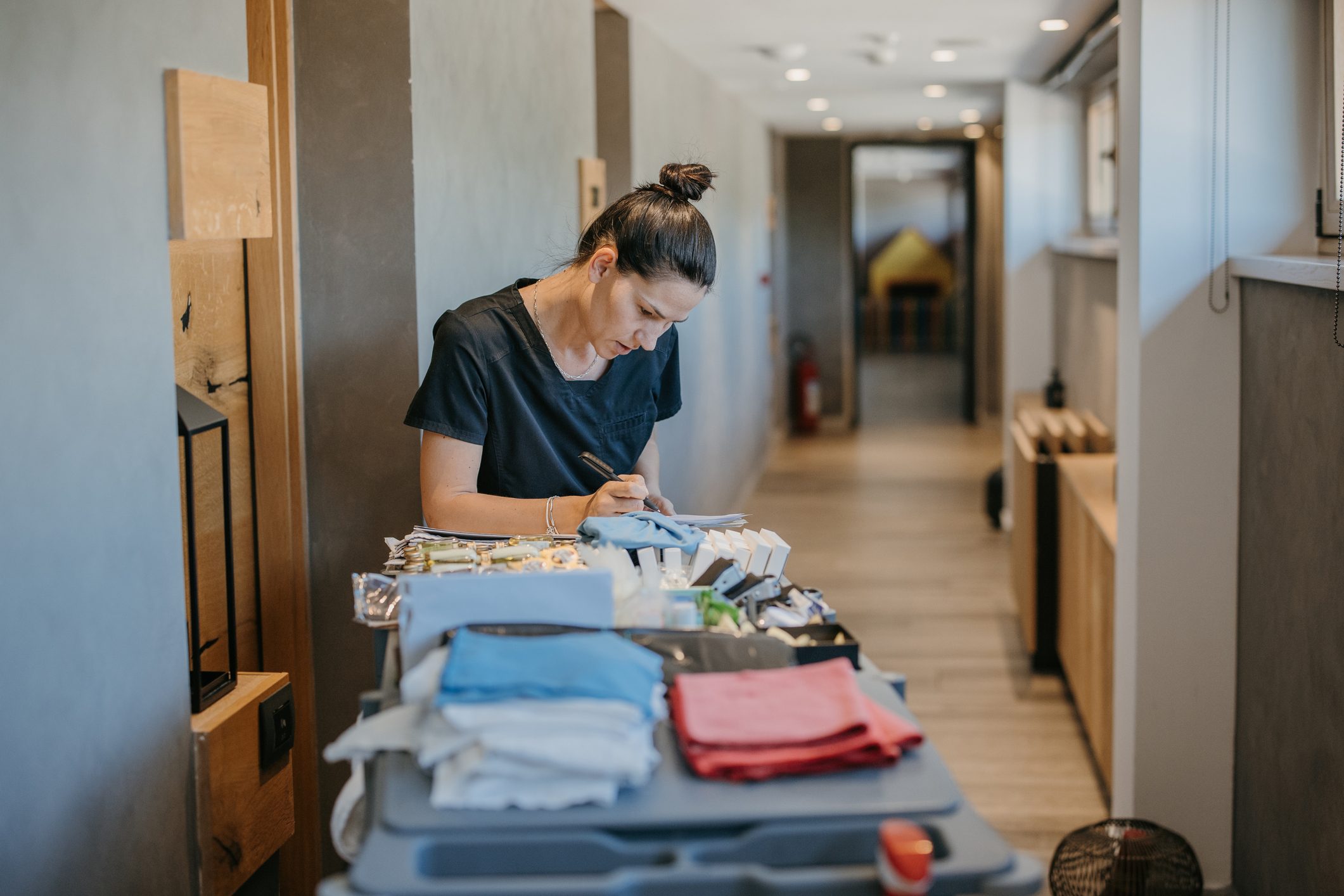 17 polite habits hotel workers actually dislike—and what to do instead
