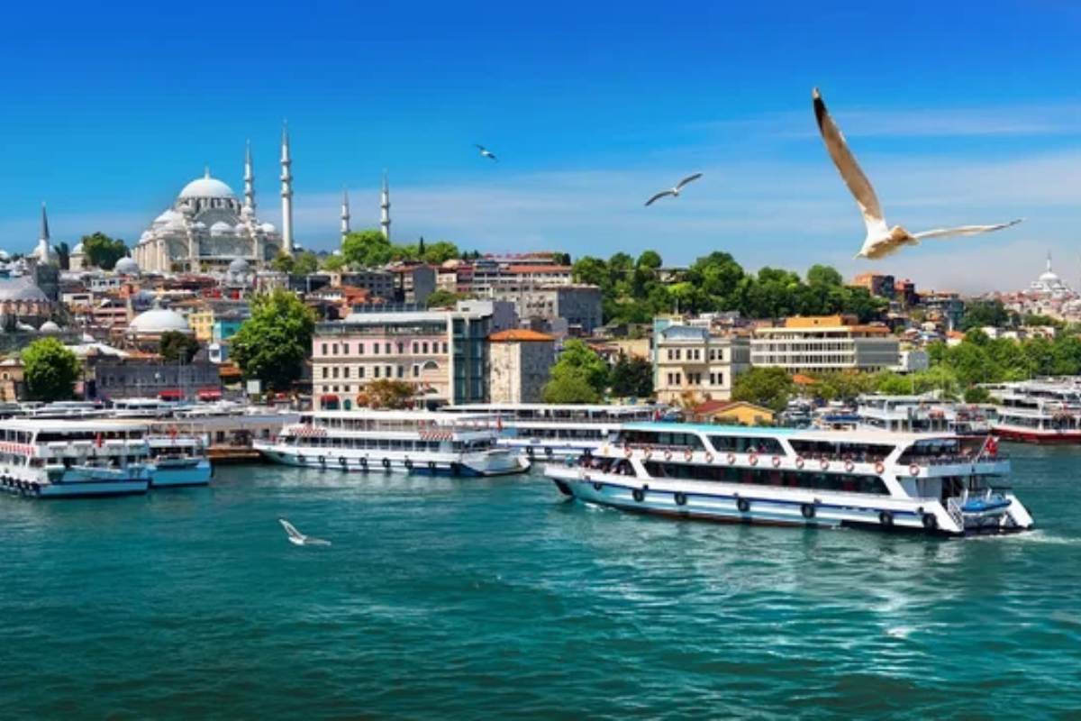 Photos: 25 global cities beautifully blending the ancient and modern