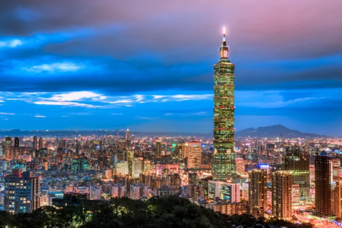 Photos: 25 global cities beautifully blending the ancient and modern