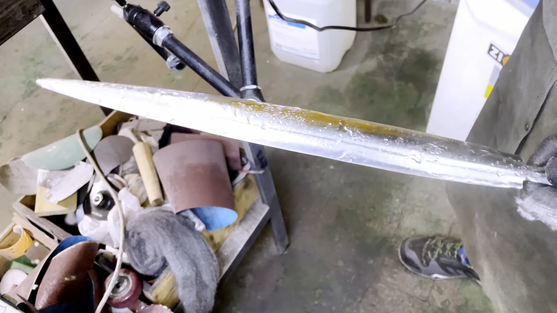 Crafting a custom knife from start to finish in one day