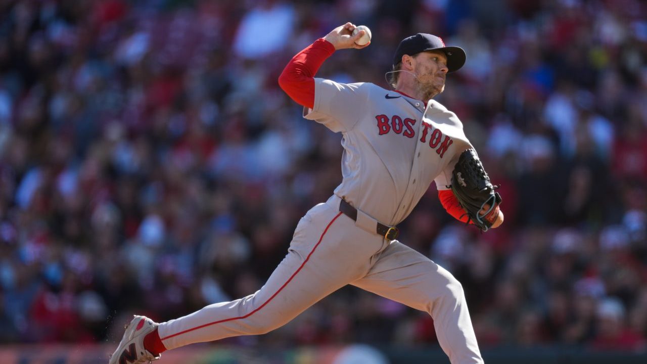 Live updates: Sonny Gray, Red Sox host Padres for home opener