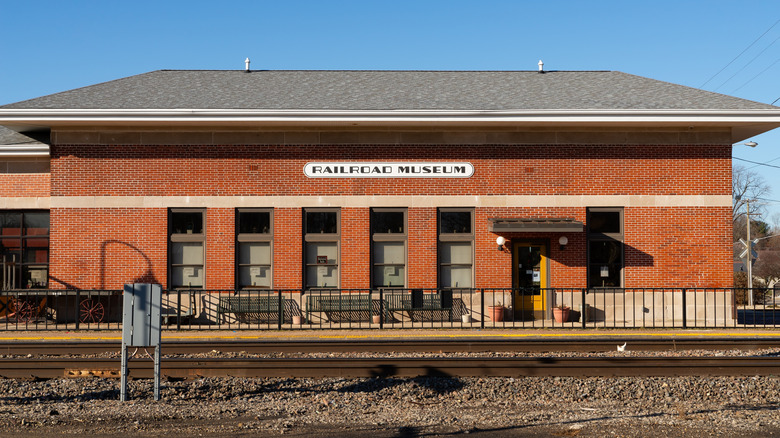 Situated between Chicago and Davenport is a quaint Illinois city with ...
