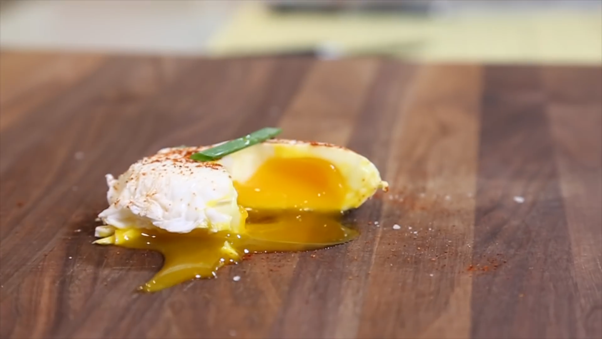 How to make perfect poached eggs