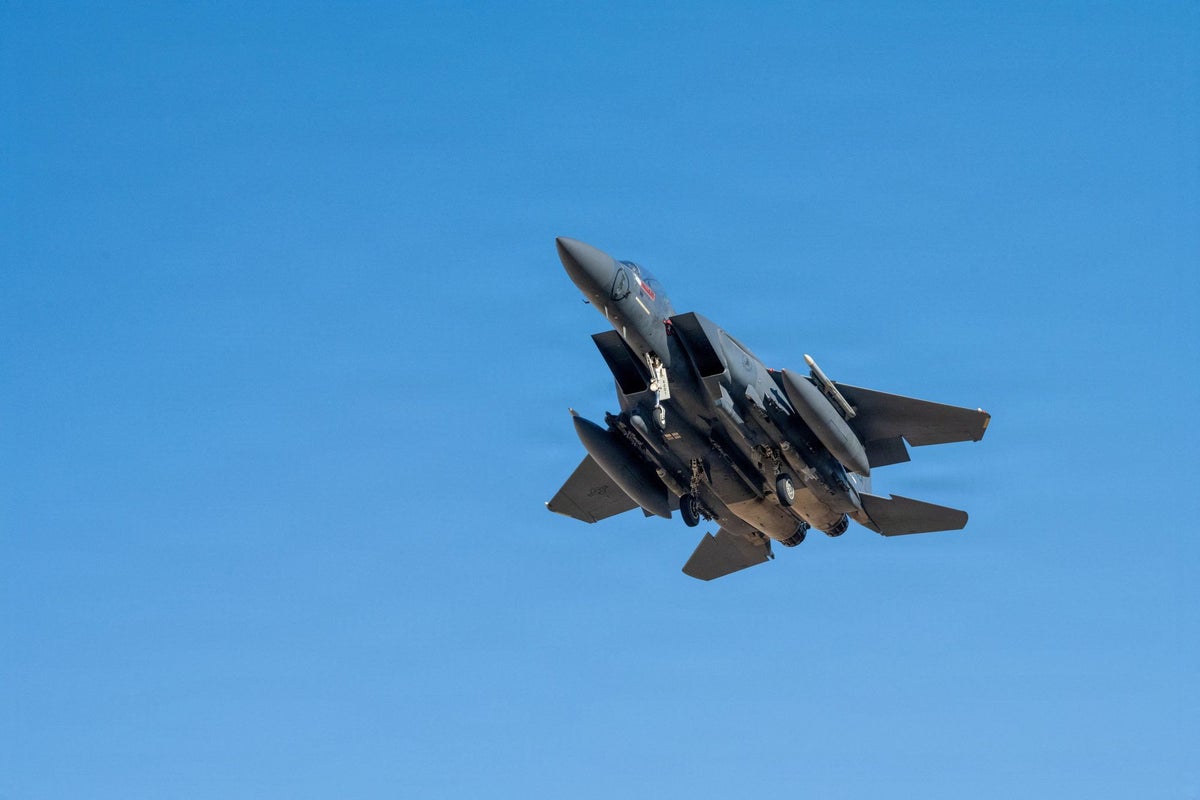 US fighter jet shot down over Iran as locals hunt for pilots