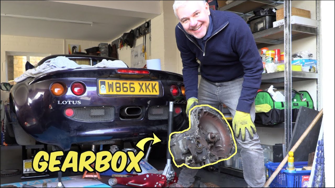 What’s wrong with my Lotus Elise? Let's find out!