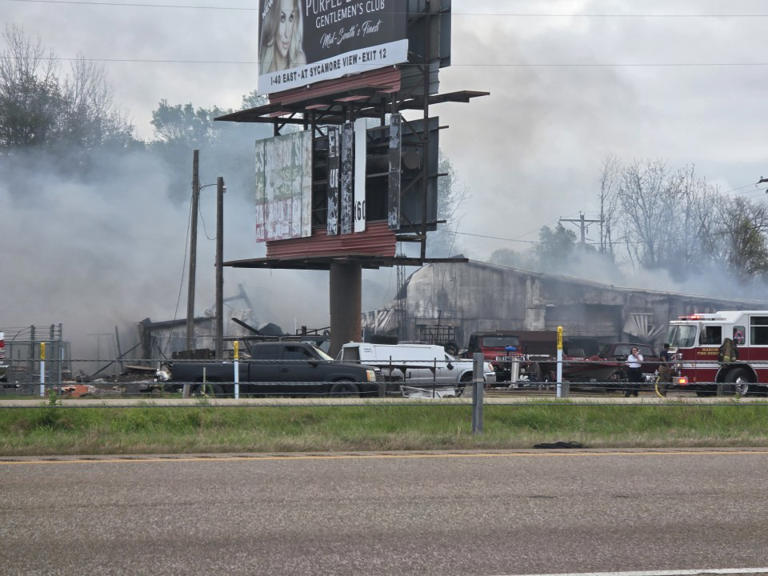 Large fire on Interstate 55 in Marion, AR
