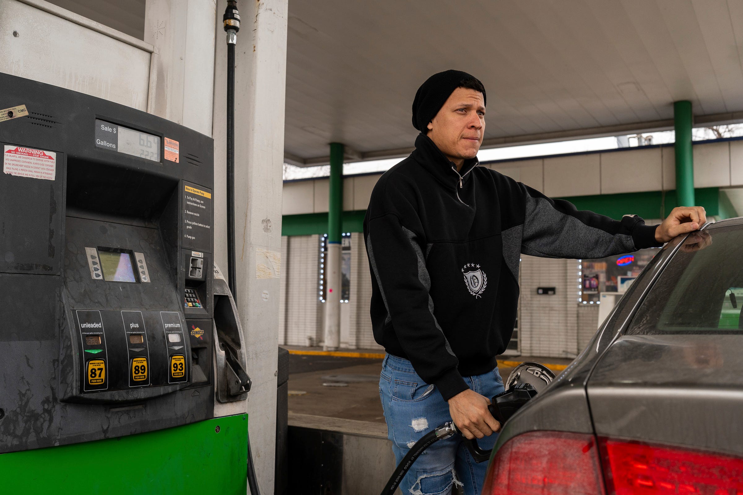 As Michigan fuel prices drop, new Mideast fighting raises concerns