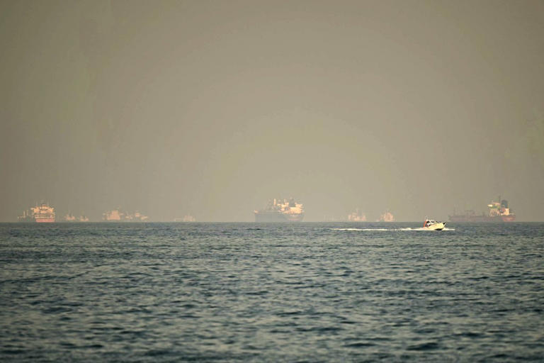 Trump says US could ‘easily’ take Strait of Hormuz, ‘make a fortune ...