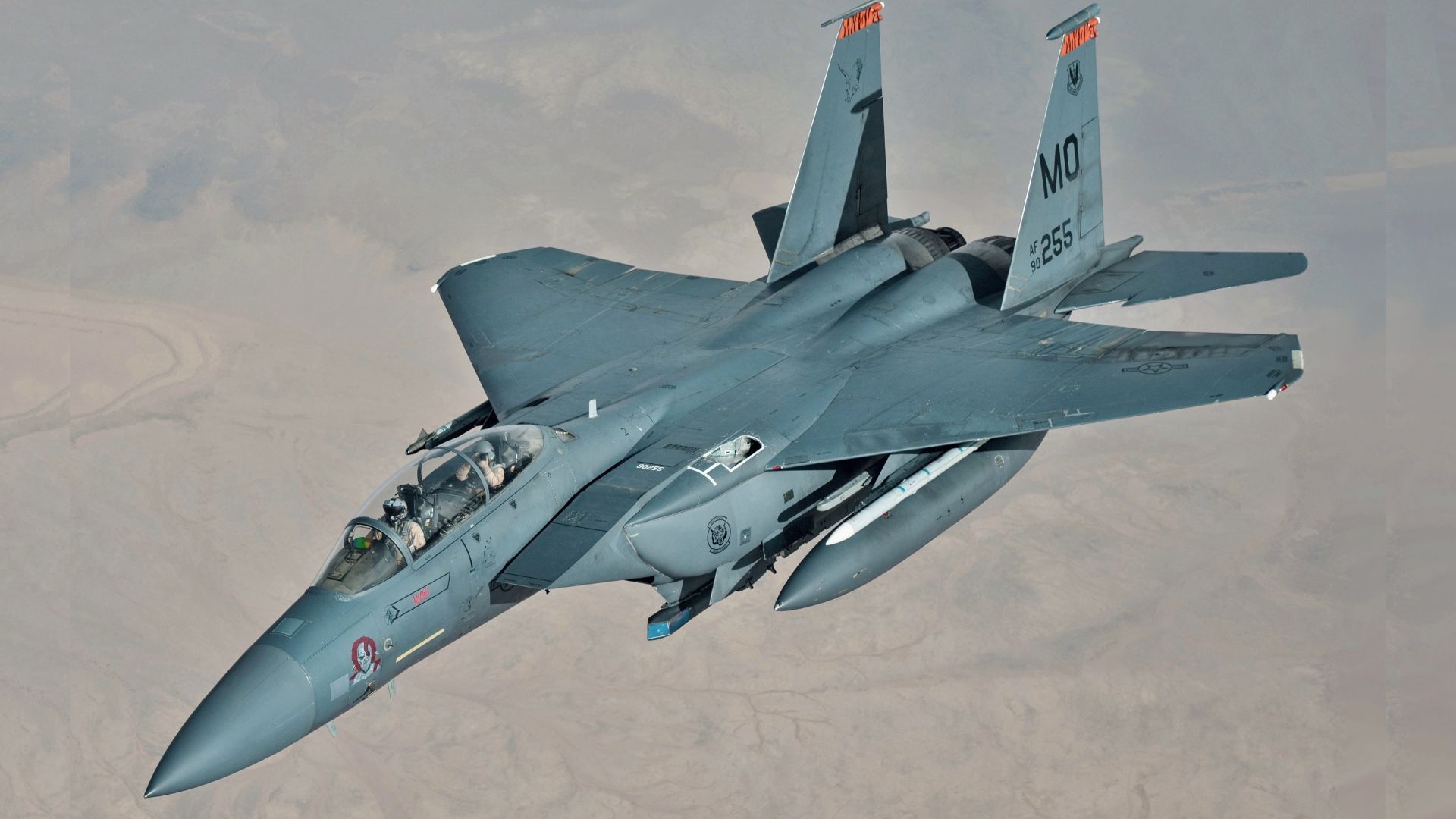 US F-15E fighter jet shot down over Iran, one crew member rescued ...