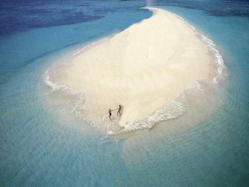20 tiny South Pacific islands perfect for solitude seekers