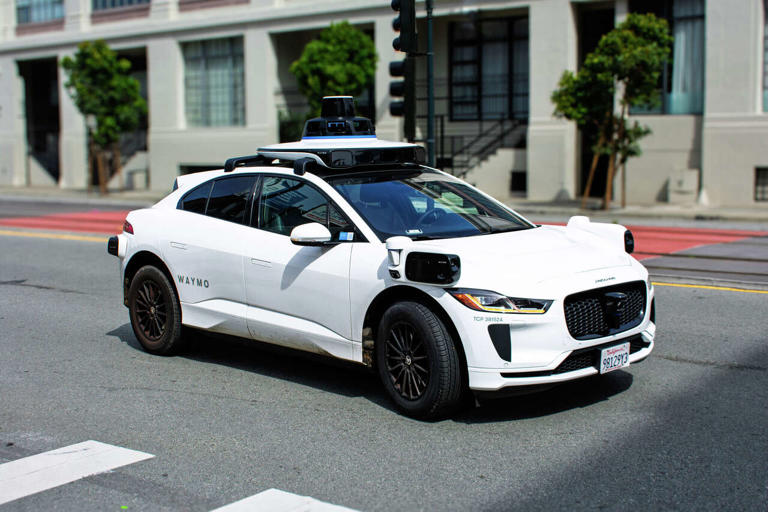 My weekend with Waymo: Here's what it's like in a driverless taxi