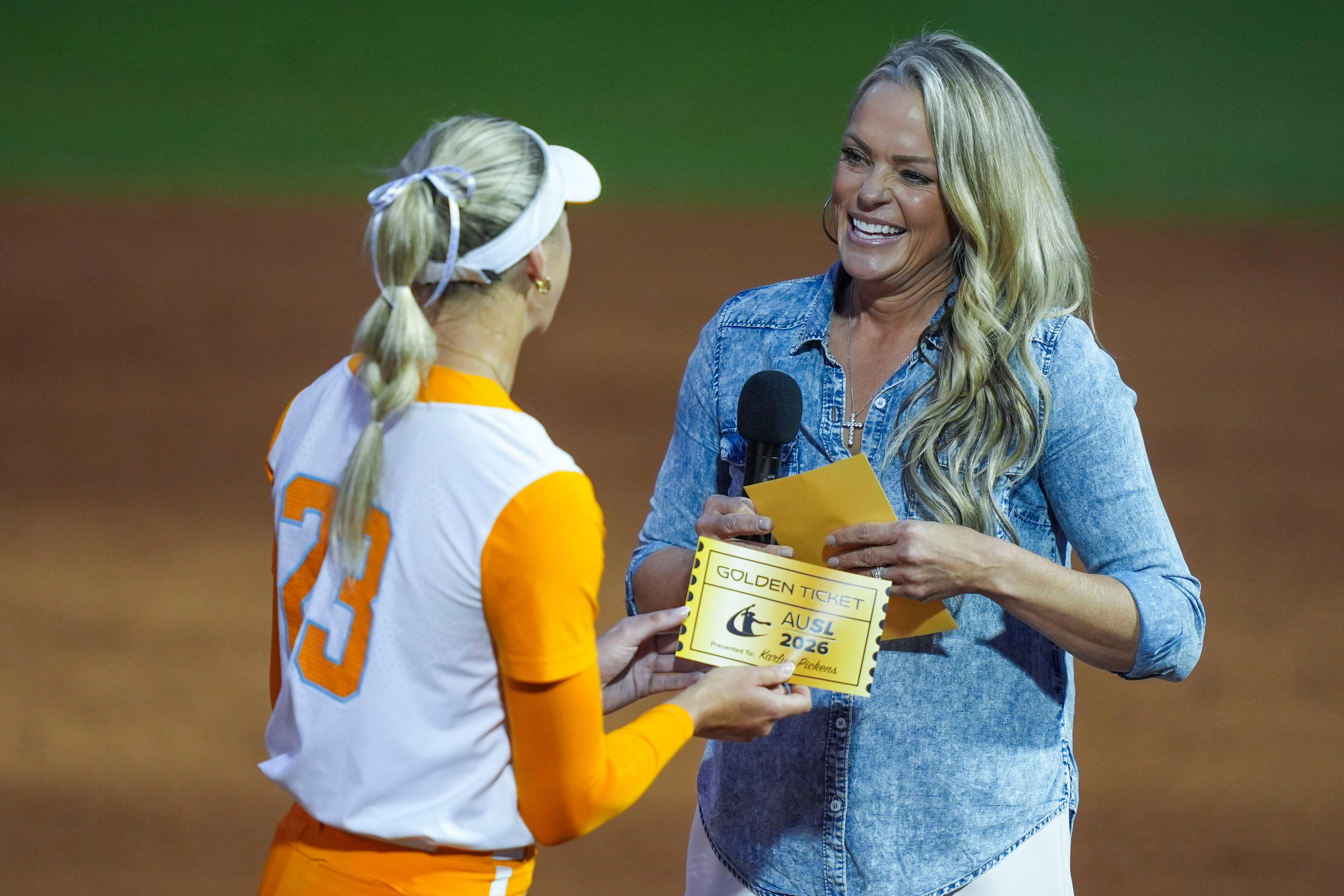 Karlyn Pickens awarded AUSL golden ticket from Jennie Finch