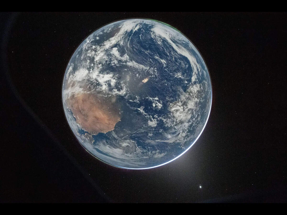 NASA shares stunning Earth photos as Artemis II astronauts head toward Moon