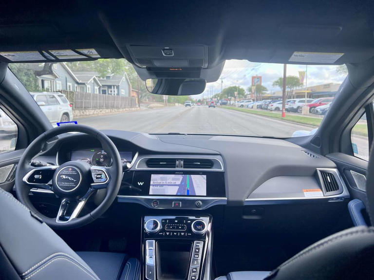 My weekend with Waymo: Here's what it's like in a driverless taxi