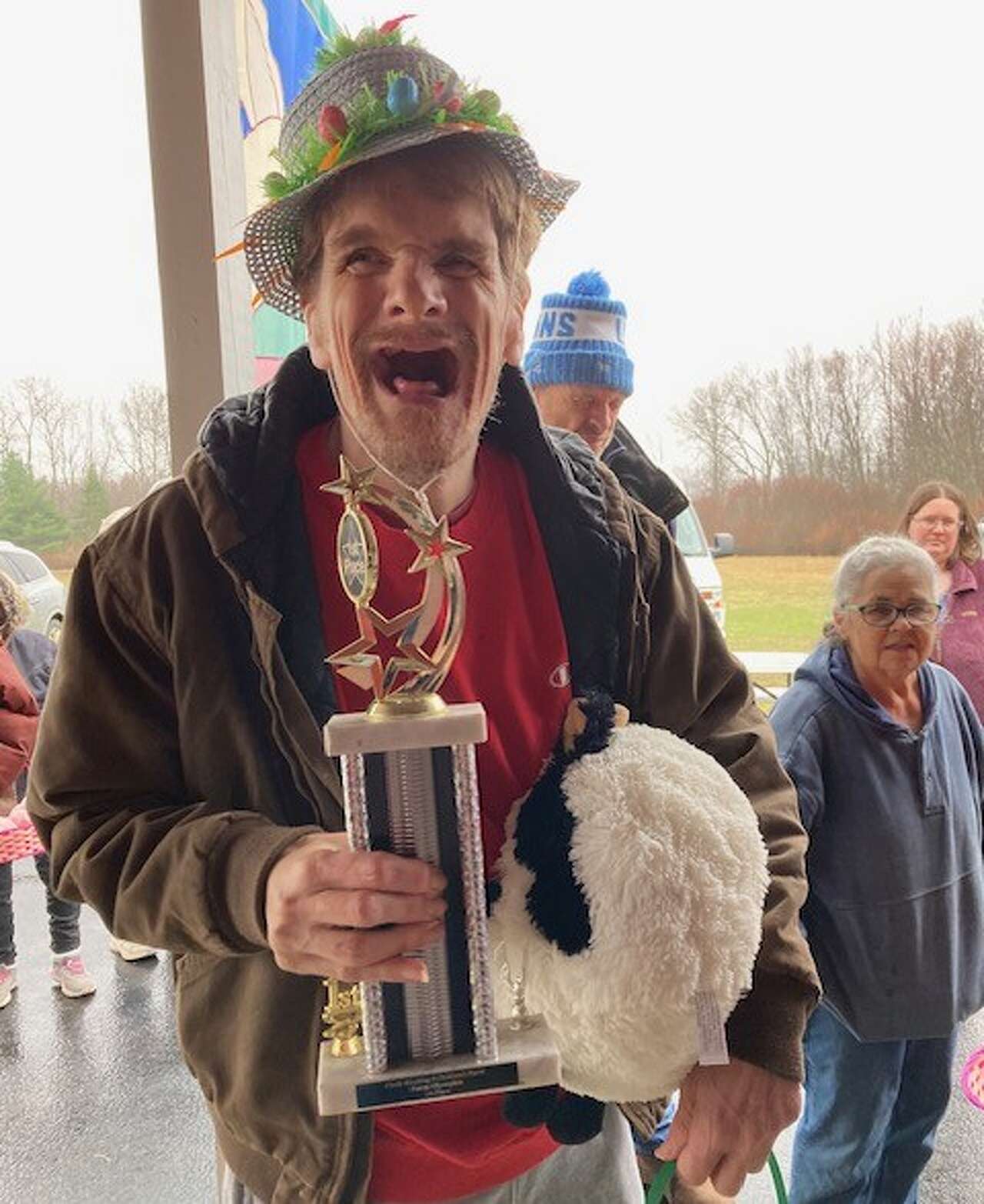 Free Soil children’s farm hosted Easter egg hunt, bonnet contest