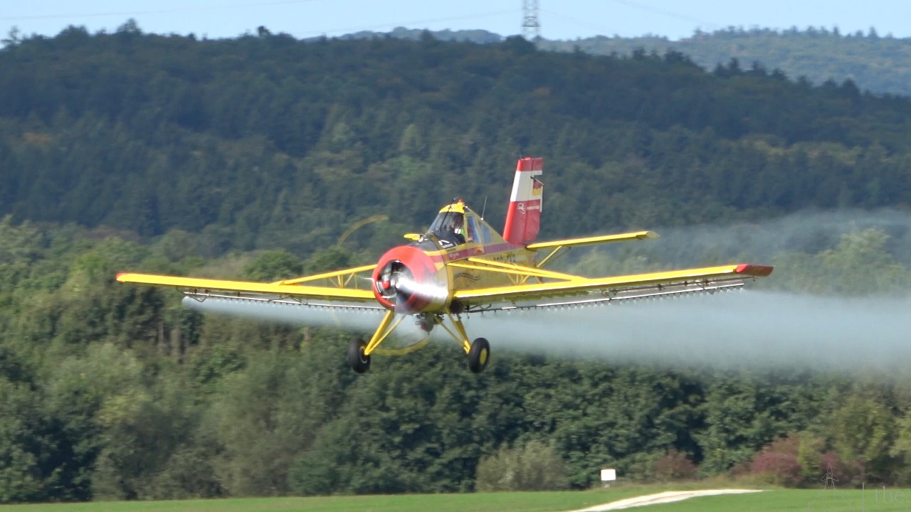 Watch this agricultural aircraft put on a show