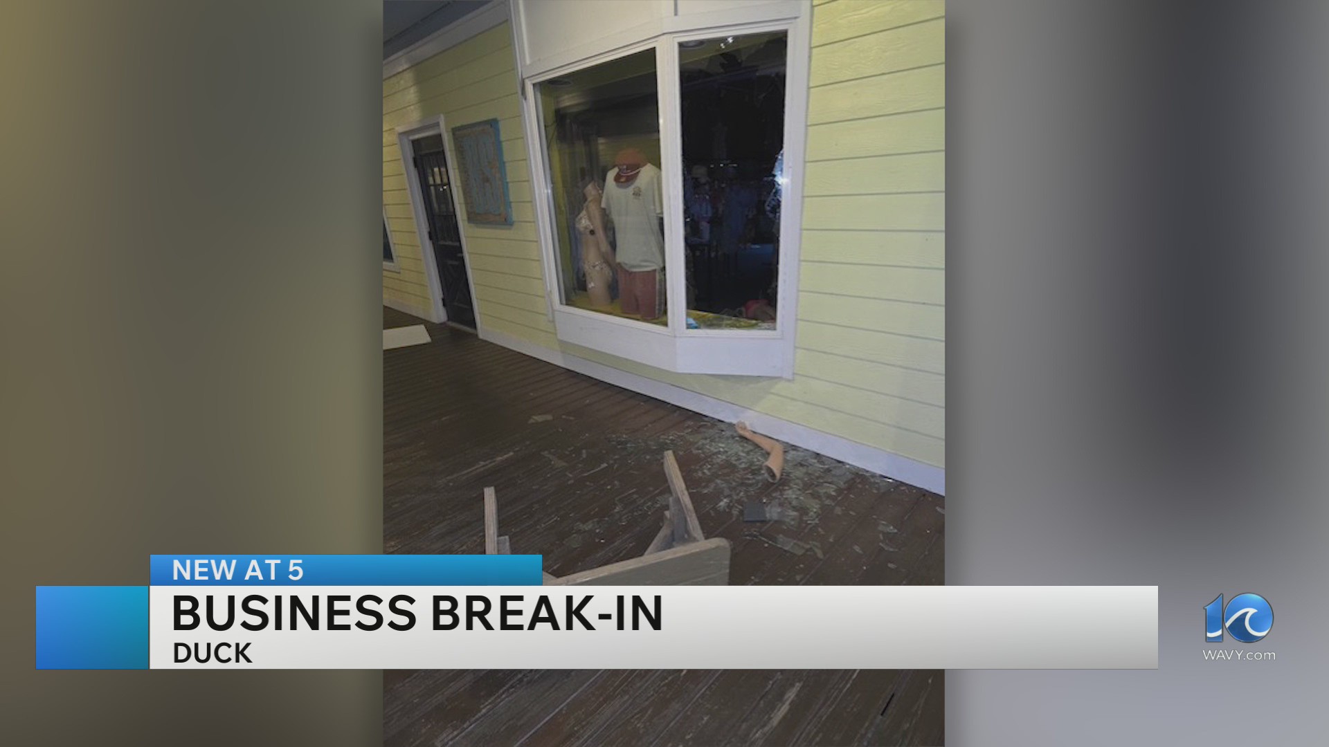 Charlotte man arrested after burglary at Duck swimwear store