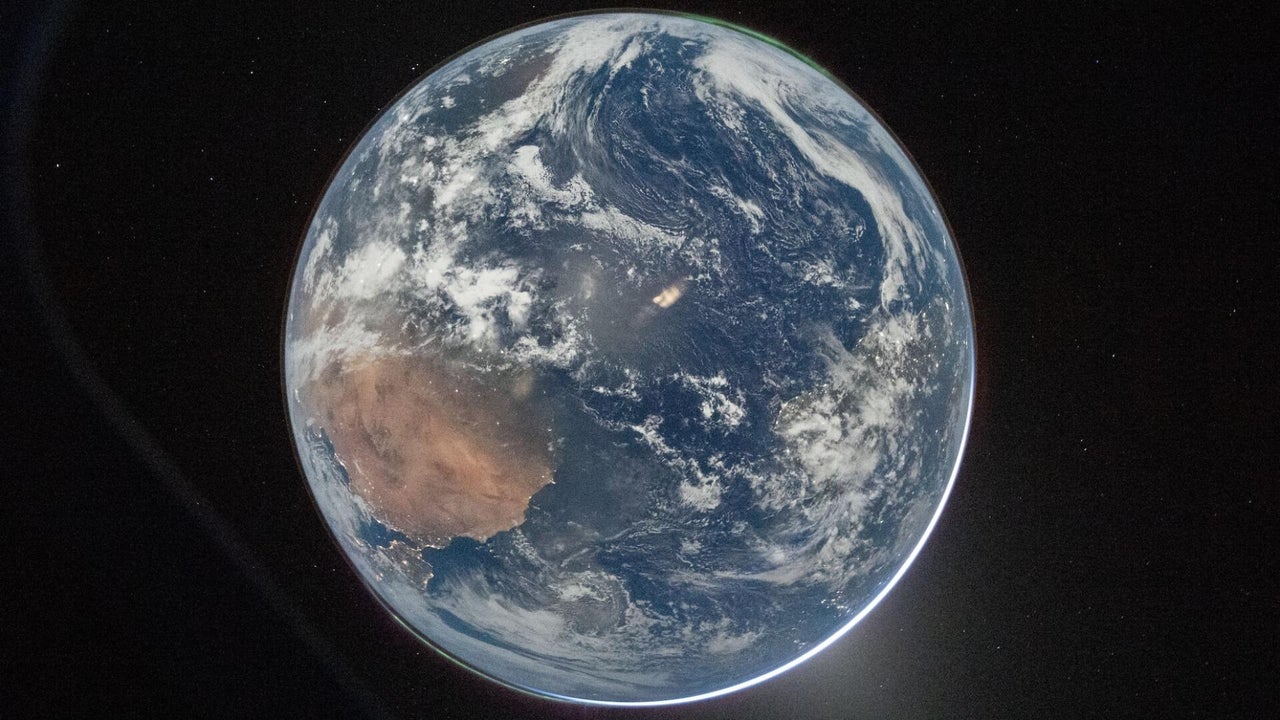 Artemis II astronauts view Earth from space: "We're all one people"