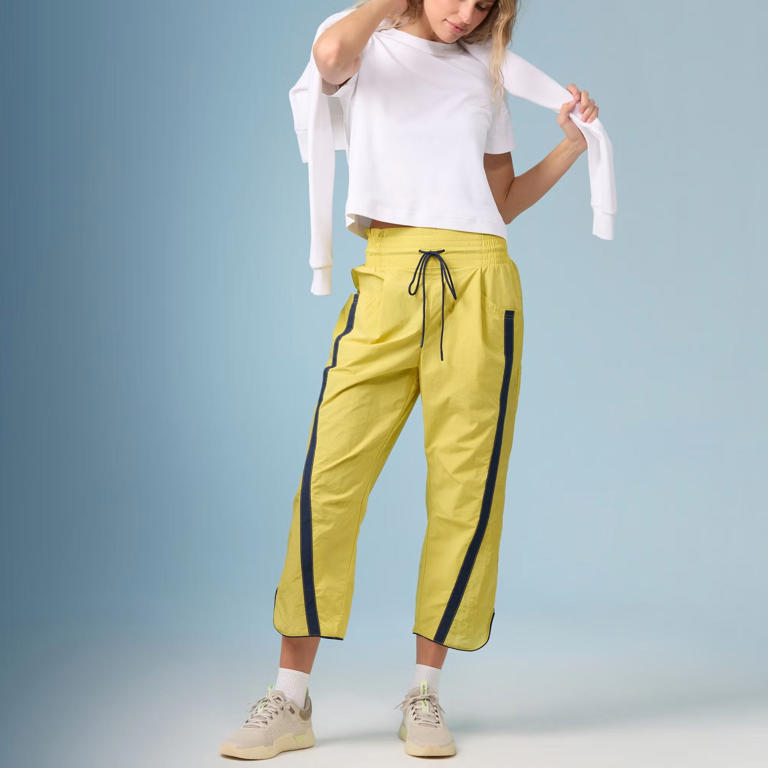 I'm a frequent flyer and style writer—these travel pants make every ...