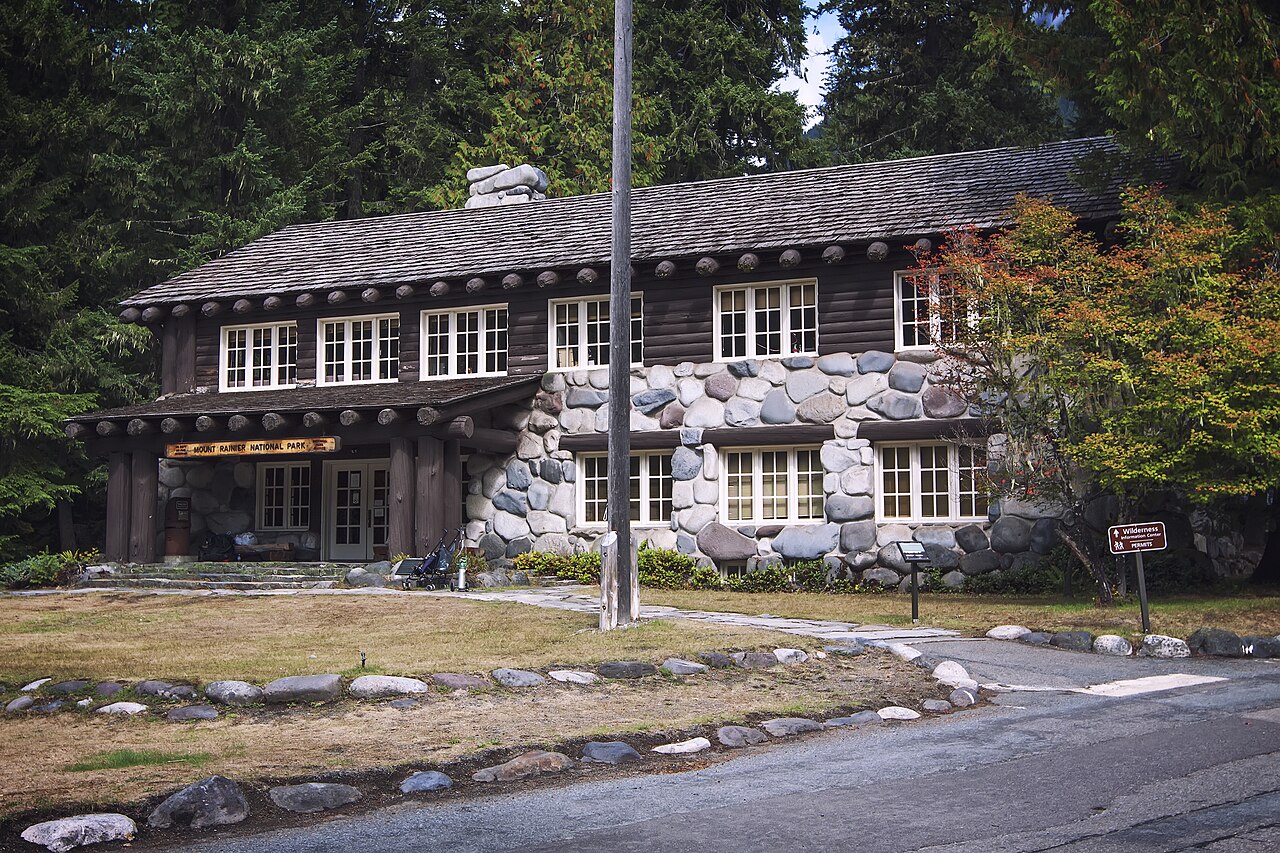 17 US road trips built around famous historic landmarks