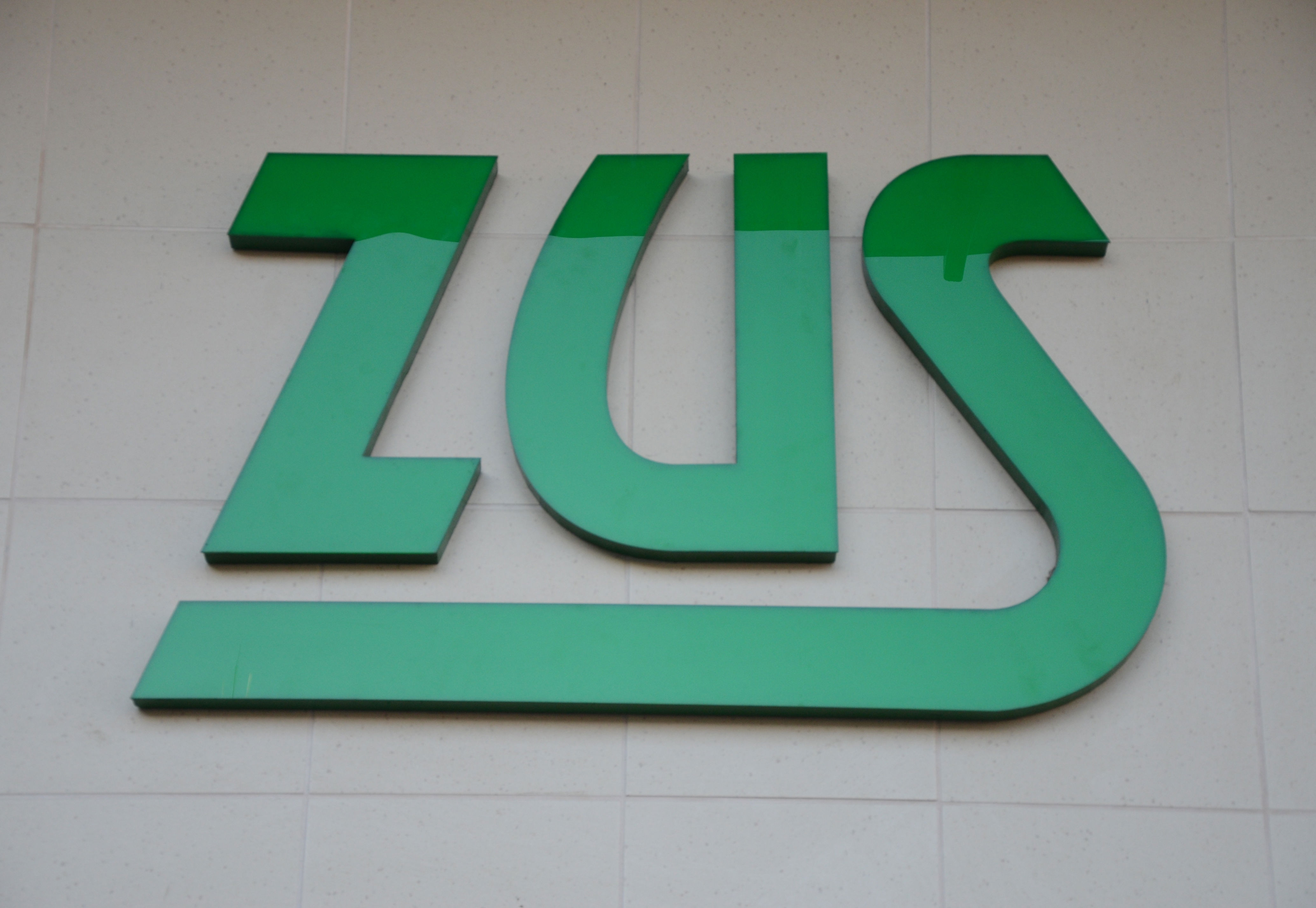 W ZUS wrze po propozycji podwyżek. Negocjacje zawieszone, związkowcy ...
