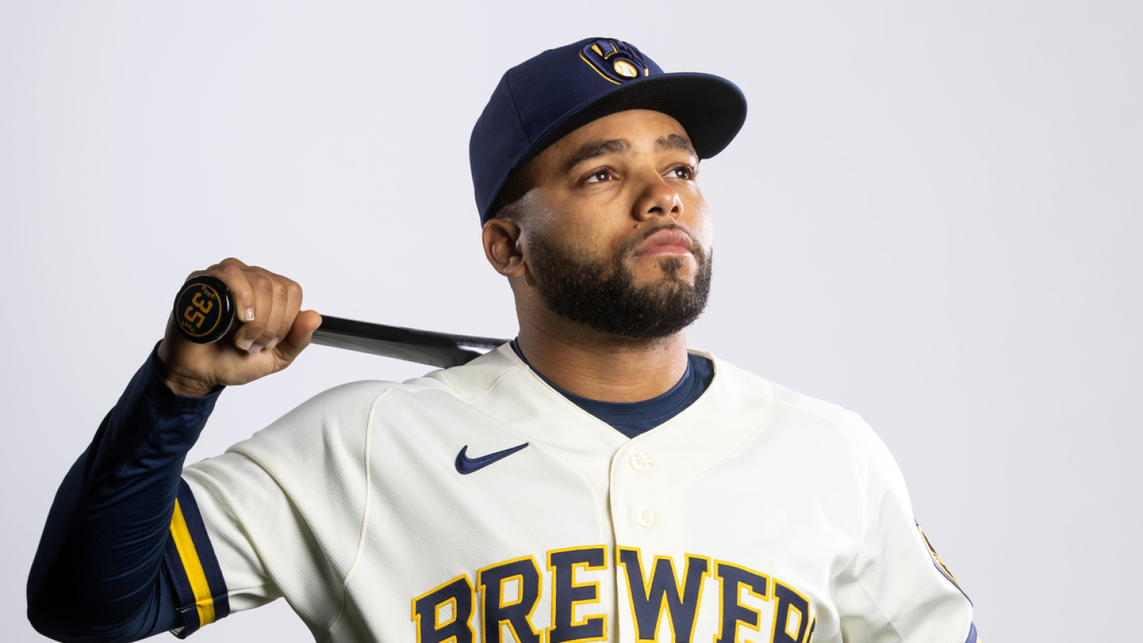 Brewers designate Steward Berroa for assignment