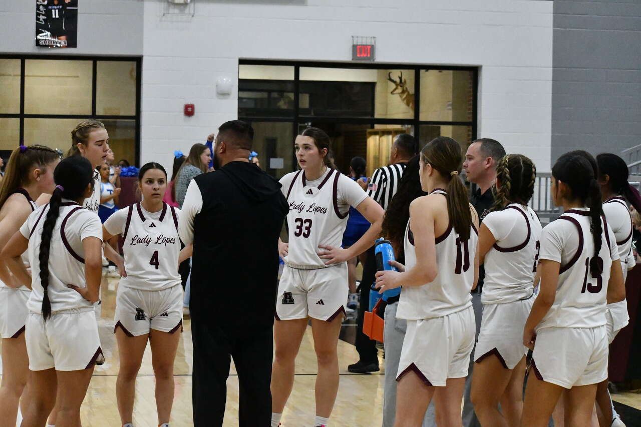 Basketball wrap-up: Abernathy closes another stellar season with 26 ...