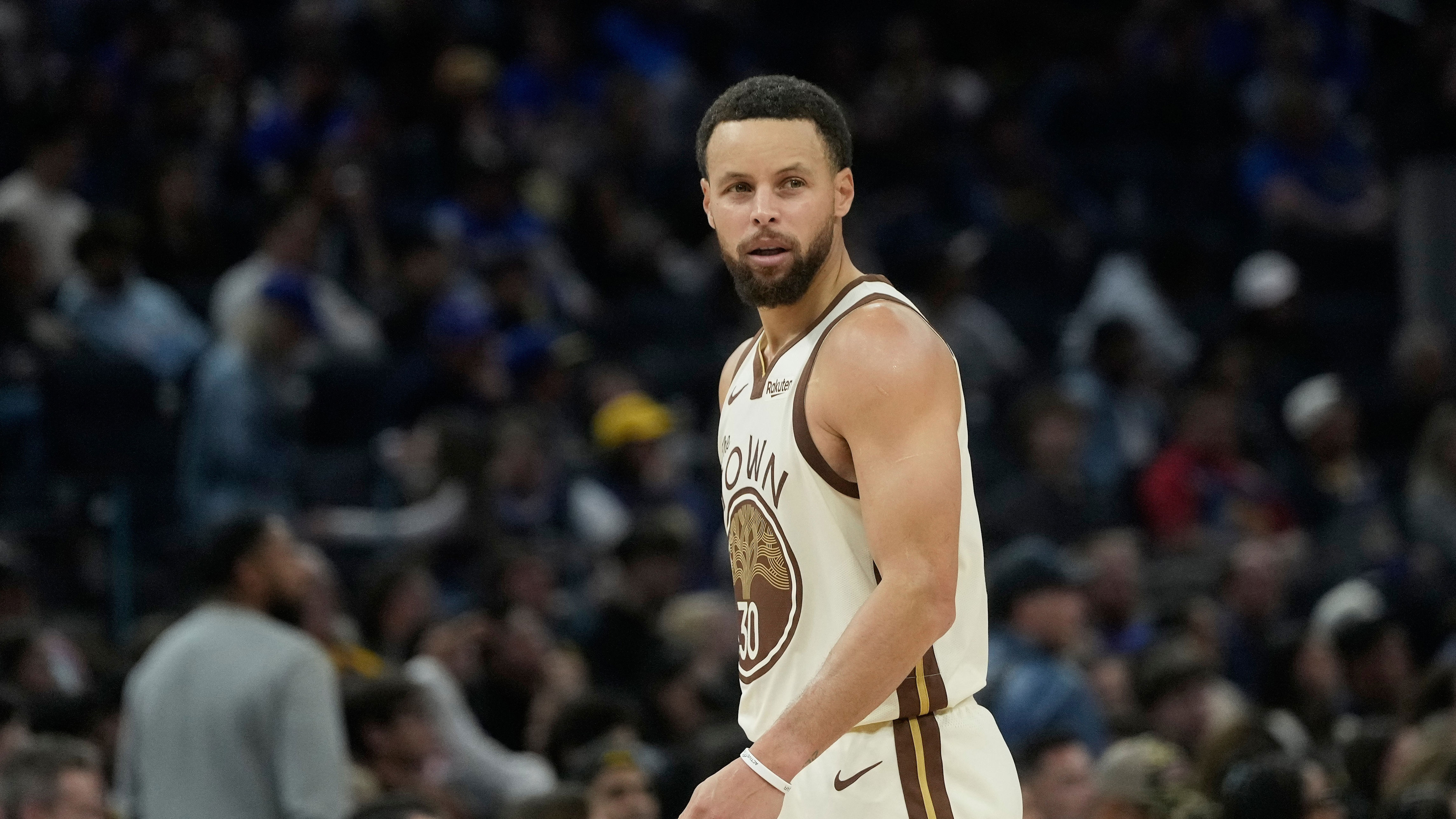 Stephen Curry is expected to be cleared for return on Sunday against ...