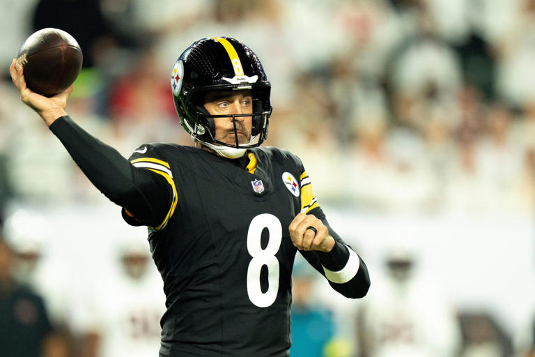 Steelers' Aaron Rodgers drama takes interesting turn, per Adam Schefter