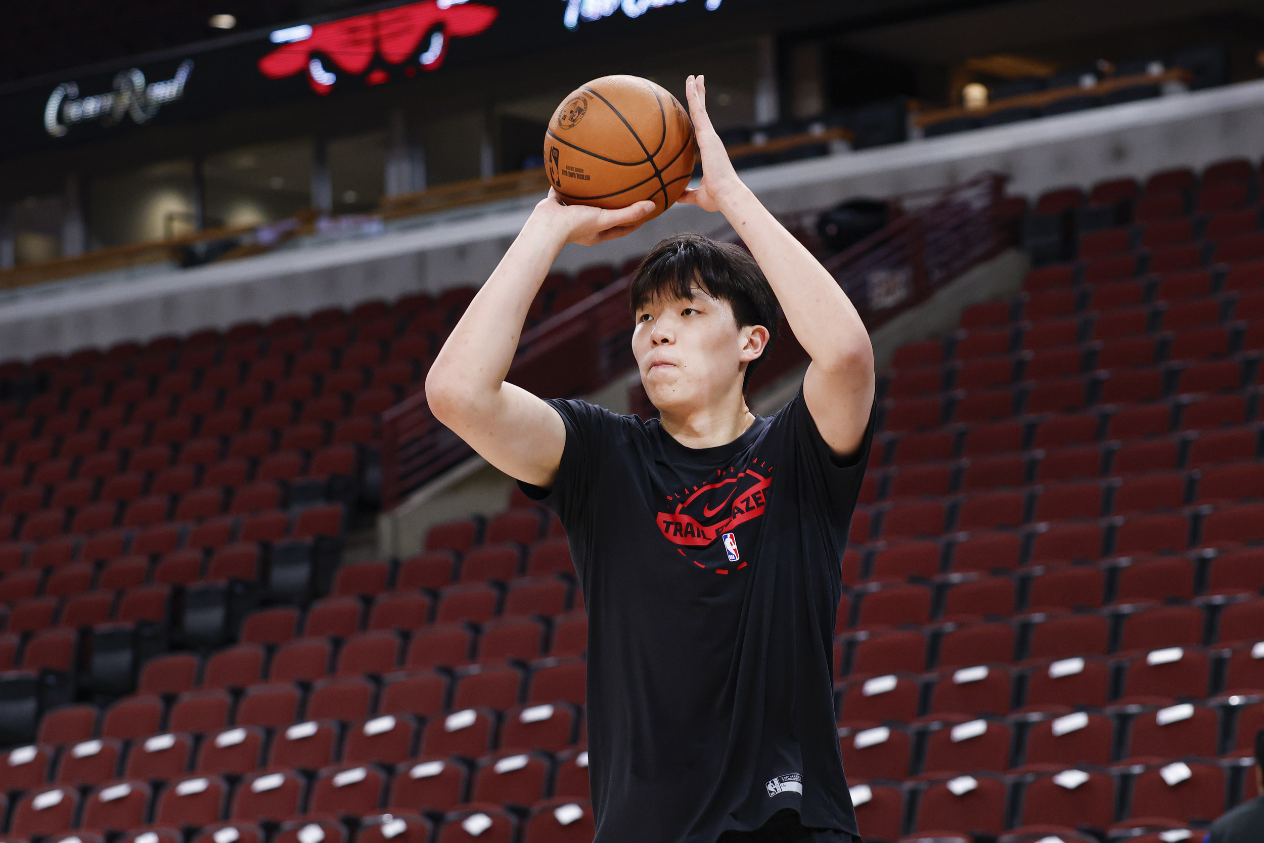 Blazers get fine, suspensions from NBA for tampering with their own player
