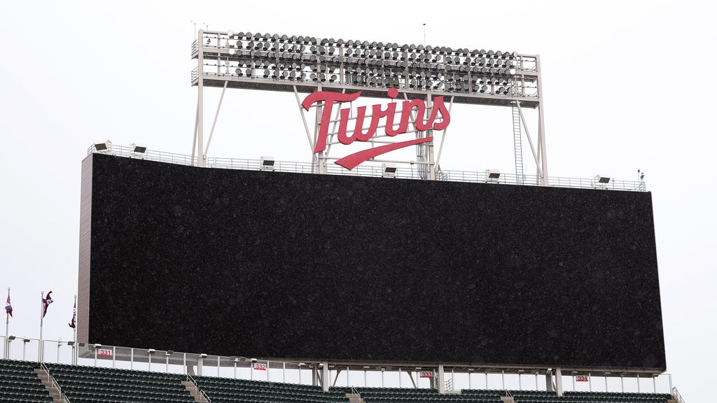 Power outage impacts Target Field in Minneapolis ahead of Twins' home ...