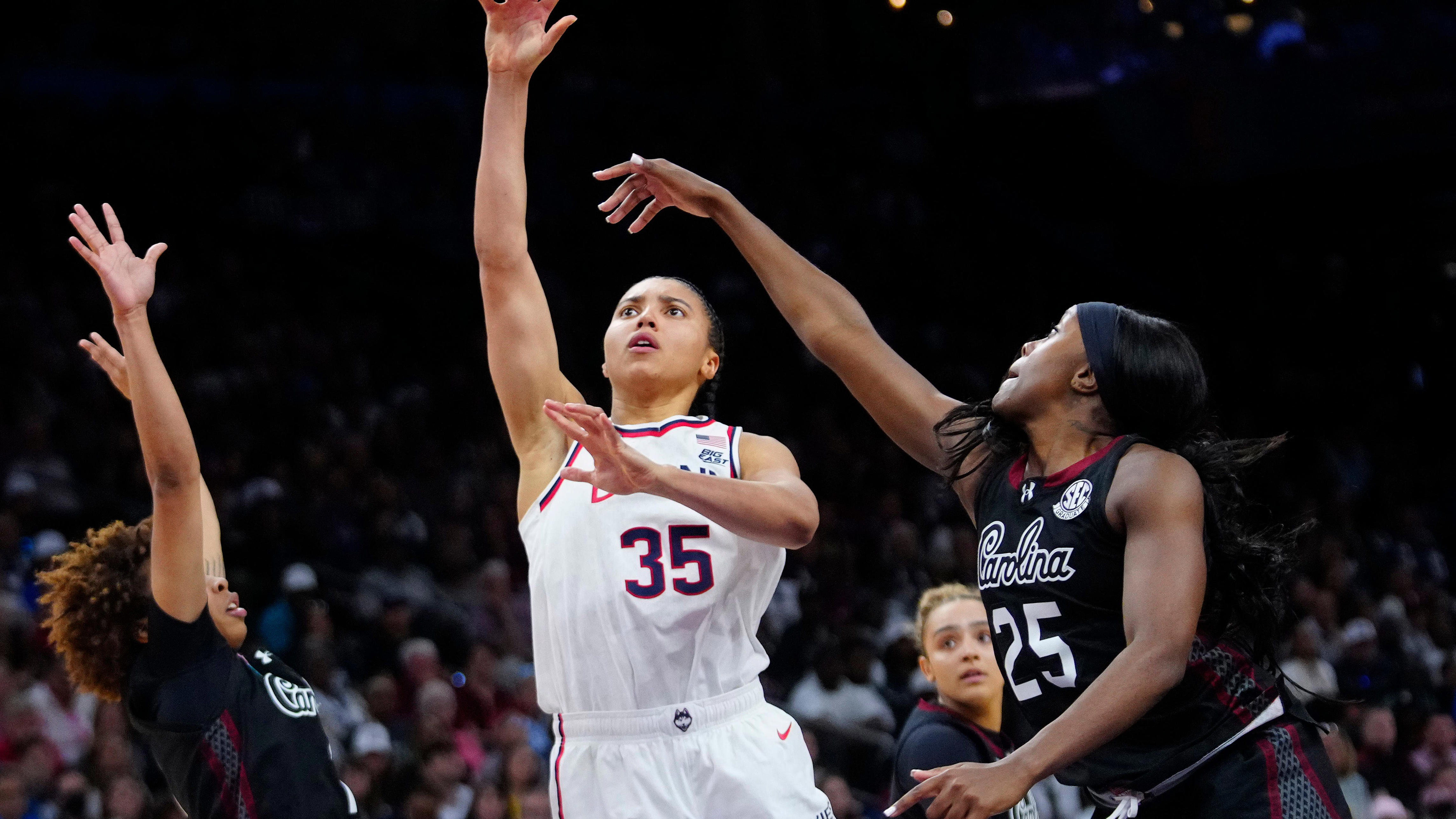 Azzi Fudd gets emotional after loss to South Carolina in Final Four