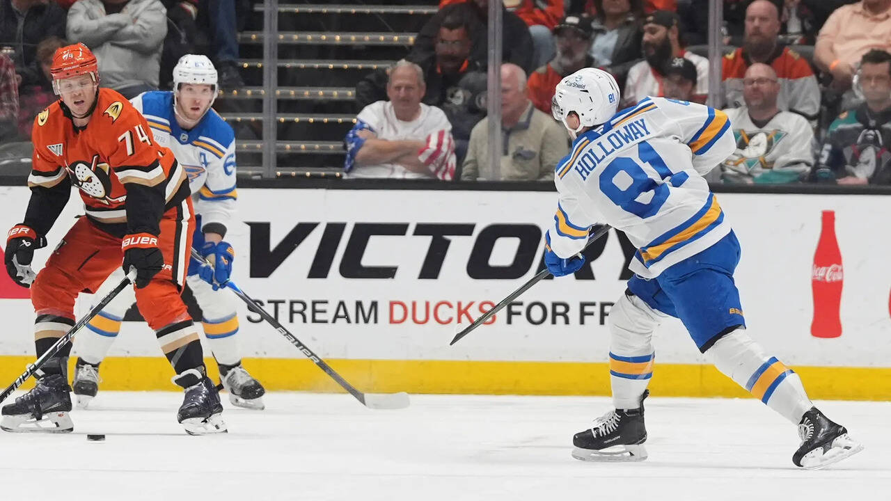 Dylan Holloway scores twice as Blues defeat Ducks 6-2 to maintain ...